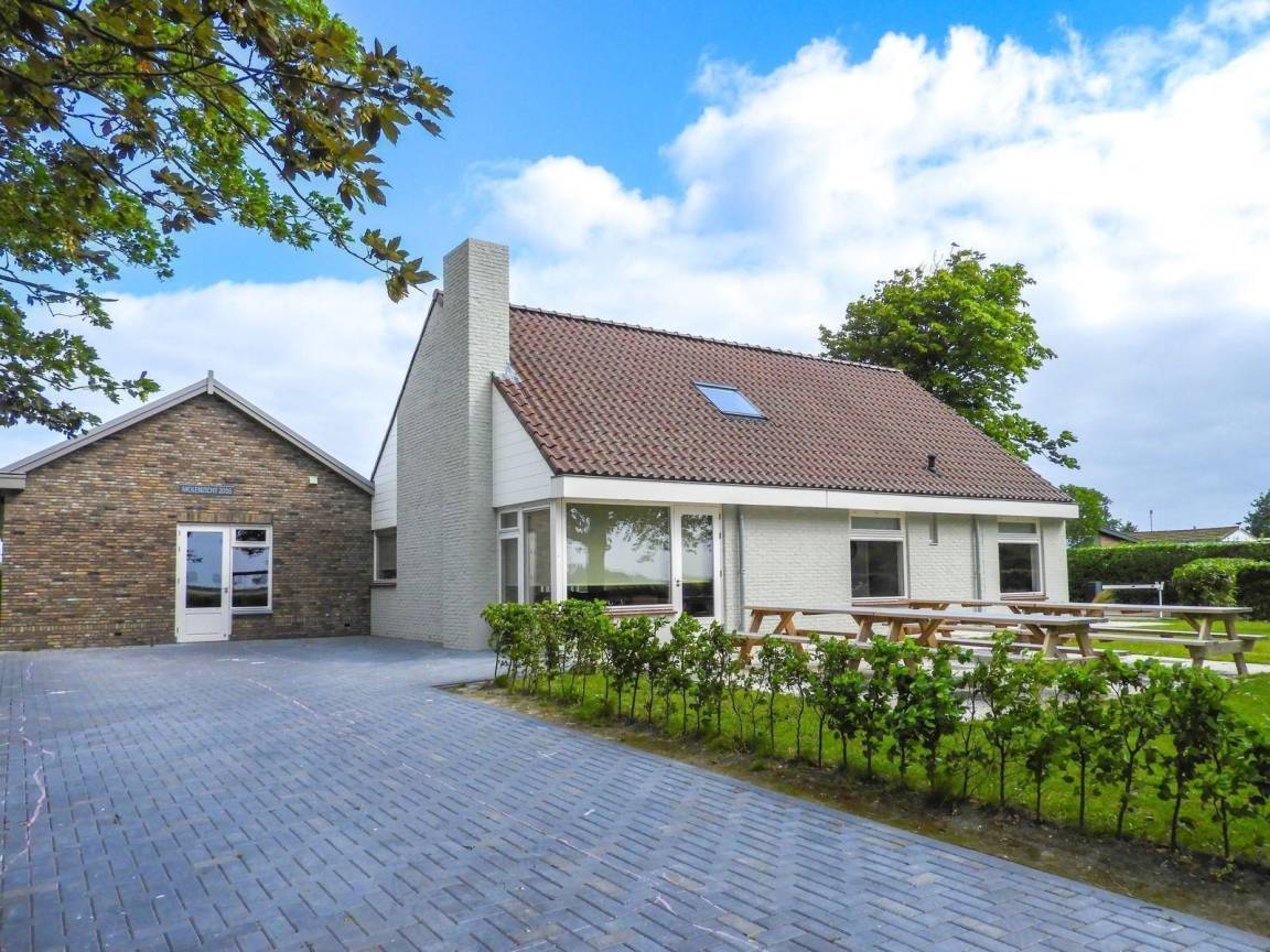 174 M² Ferienhaus ∙ 9 Schlafzimmer ∙ 23 Gäste - Renesse