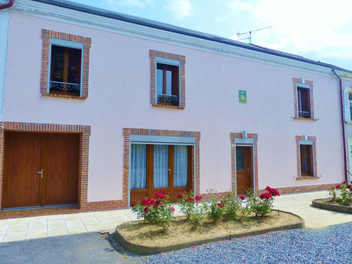 225 M² Gîte ∙ 6 Schlafzimmer ∙ 12 Gäste - Ardennen