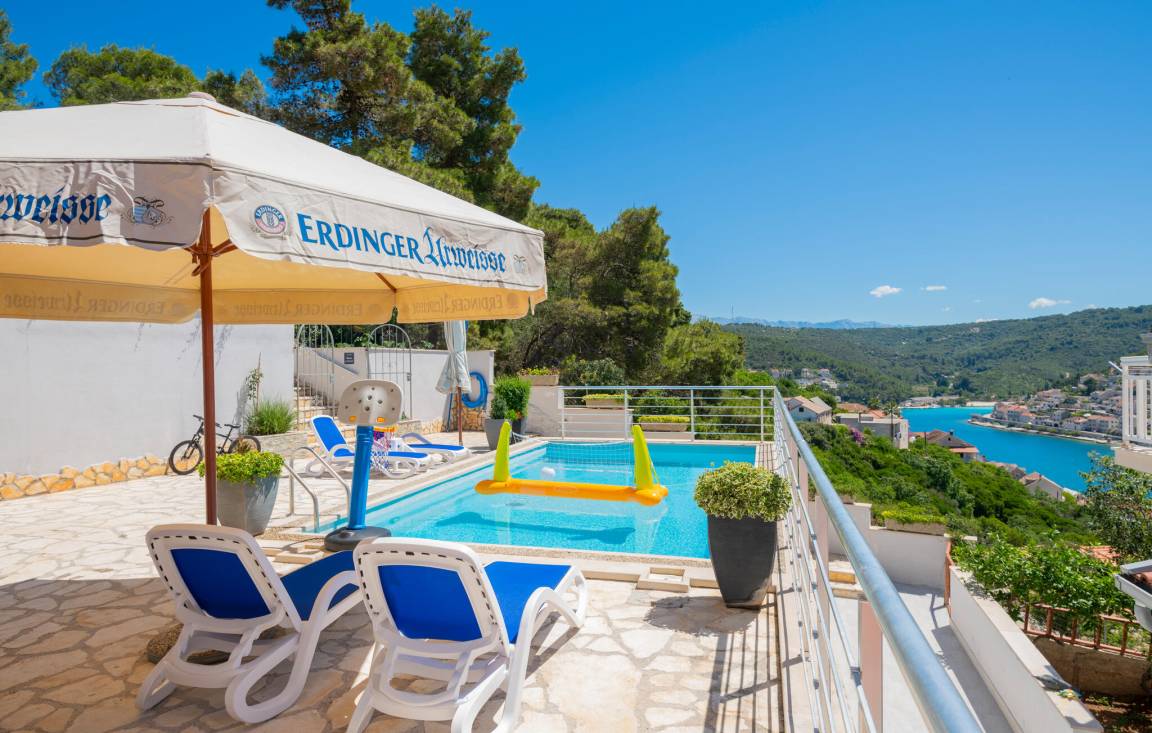 100 M² Apartamento ∙ 2 Habitaciones ∙ 4 Huéspedes - Brač