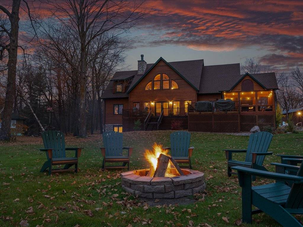 Lodge ∙ 5 Bedrooms ∙ 16 Guests - Walker, MN