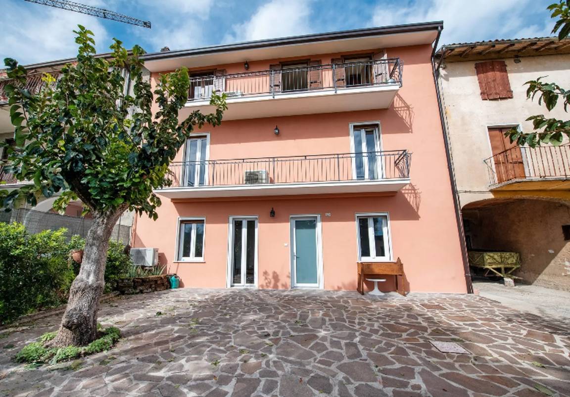 70 M² Ferienwohnung ∙ 2 Schlafzimmer ∙ 4 Gäste - Sirmione