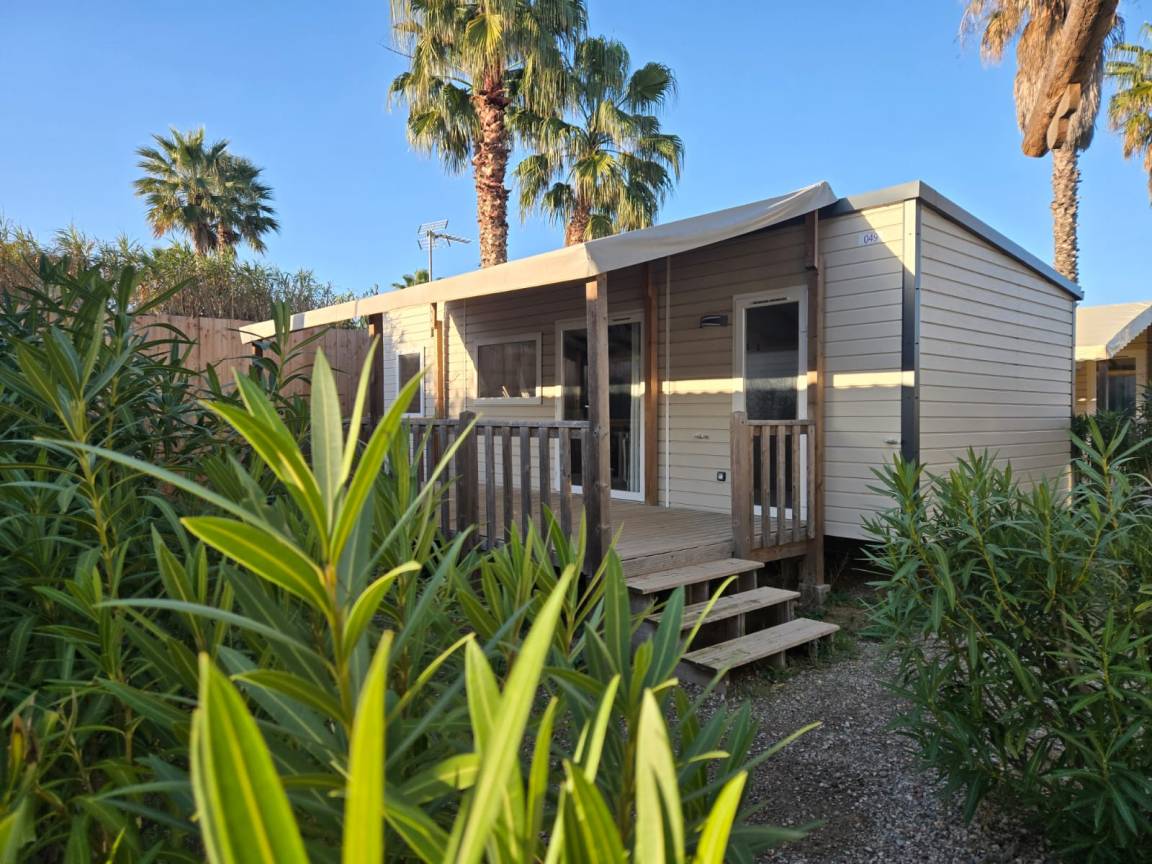 40 M² Caravane ∙ 3 Chambres ∙ 6 Personnes - Vias