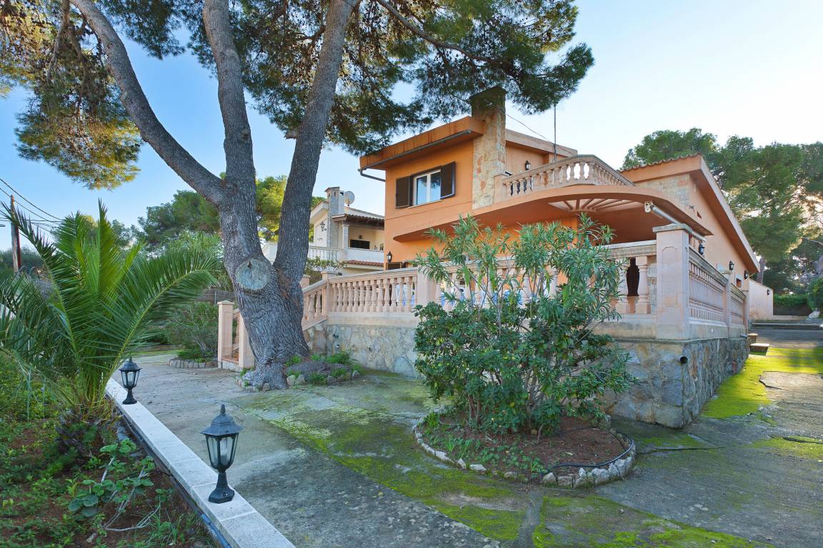 140 M² Villa ∙ 6 Habitaciones ∙ 12 Huéspedes - El Arenal