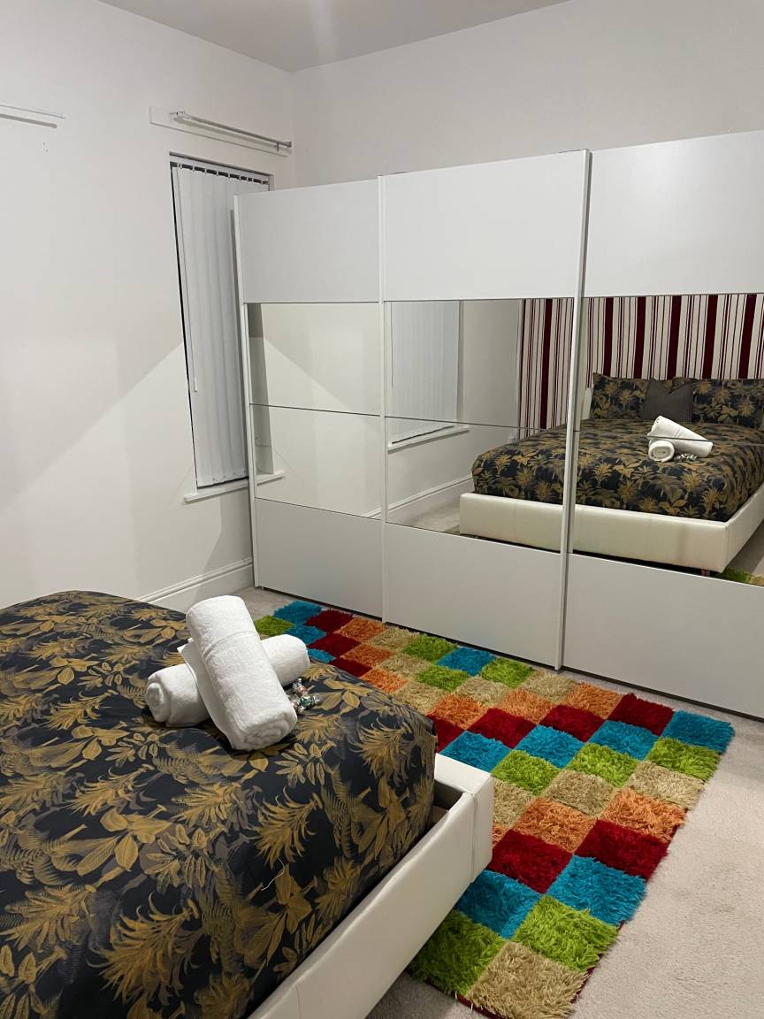 150 M² House ∙ 1 Bedroom ∙ 2 Guests - Cheshire
