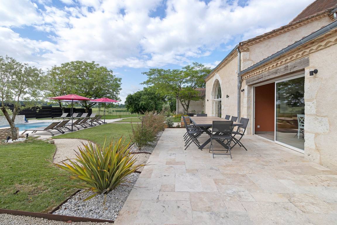 150 M² Ferienhaus ∙ 4 Schlafzimmer ∙ 8 Gäste - Bergerac