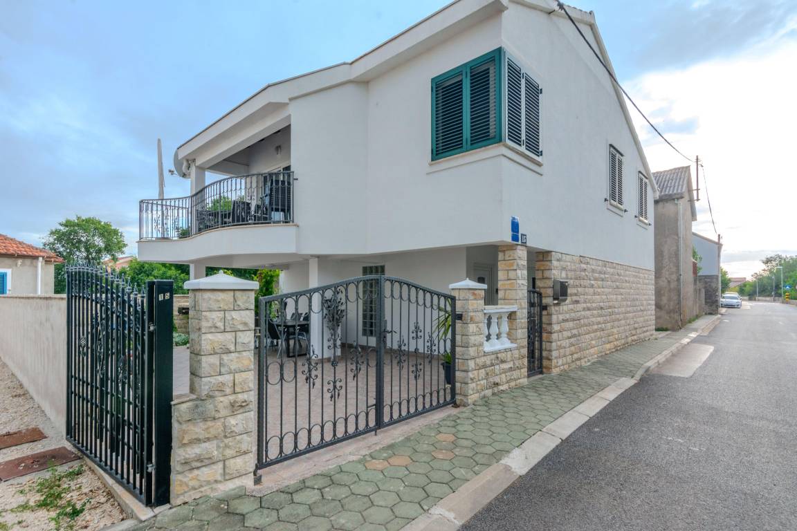 120 M² Casa ∙ 3 Habitaciones ∙ 8 Huéspedes - Vir, Croacia