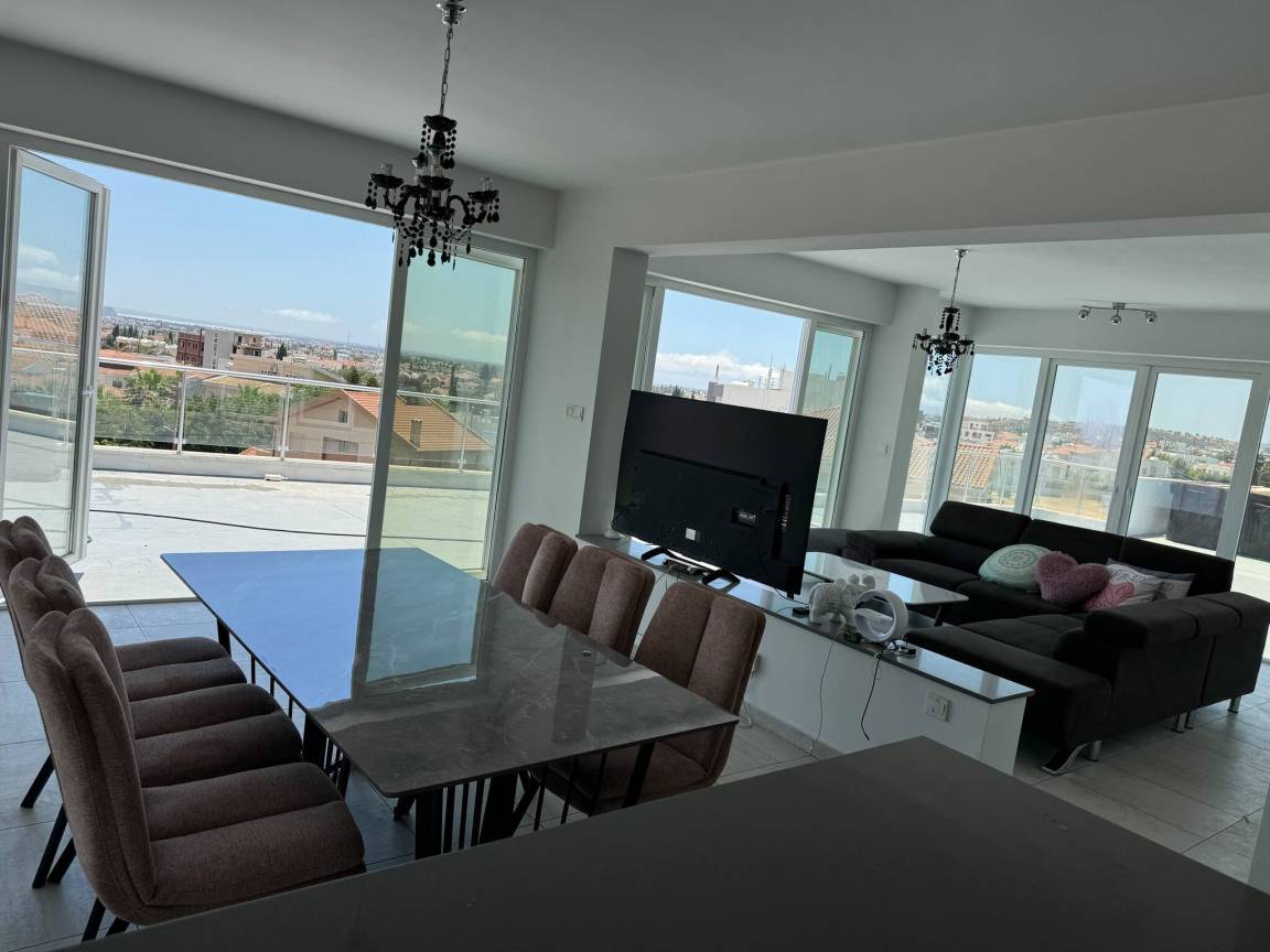 110 M² Apartment ∙ 3 Bedrooms ∙ 6 Guests - Cyprus