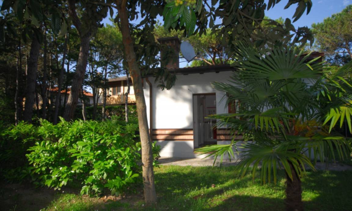 65 M² Villa ∙ 3 Bedrooms ∙ 5 Guests - Lignano Pineta