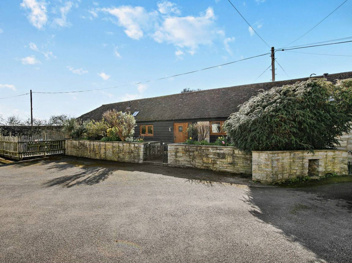 Cottage ∙ 2 Bedrooms ∙ 4 Guests - Stratford-upon-Avon