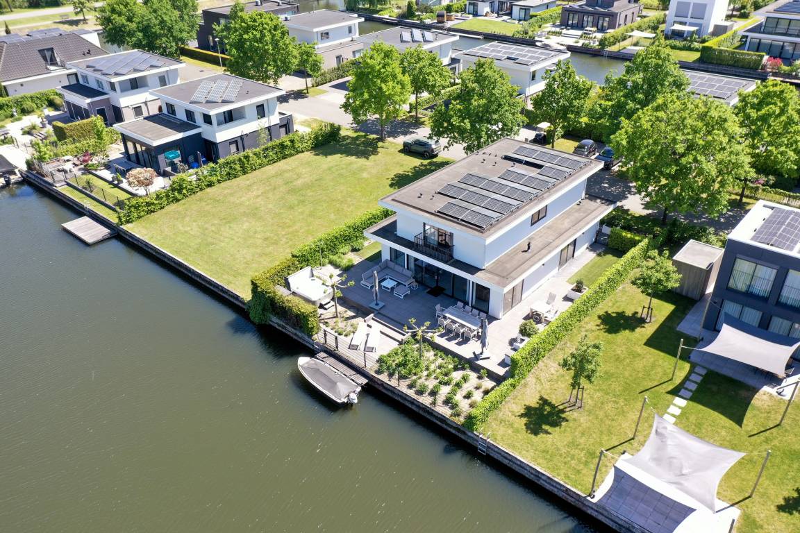 213 M² Bungalow ∙ 4 Habitaciones ∙ 10 Huéspedes - Zeewolde