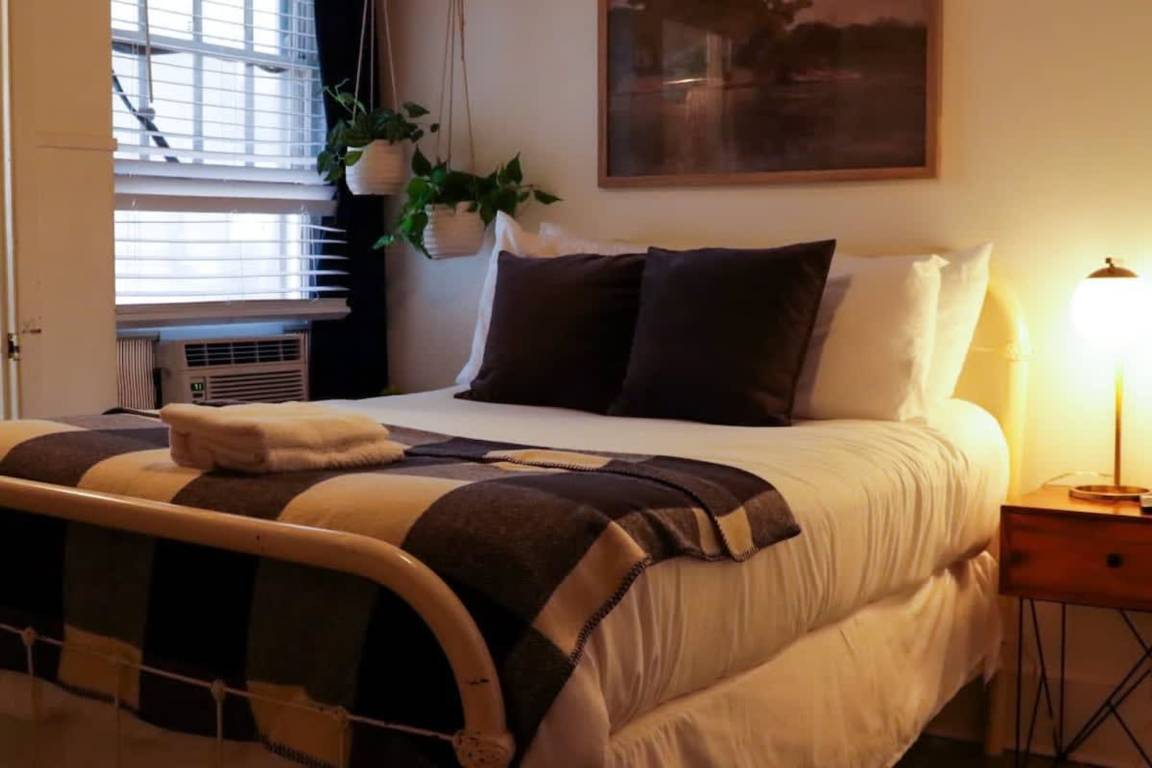 Apartment ∙ 1 Bedroom ∙ 2 Guests - Lafayette, LA
