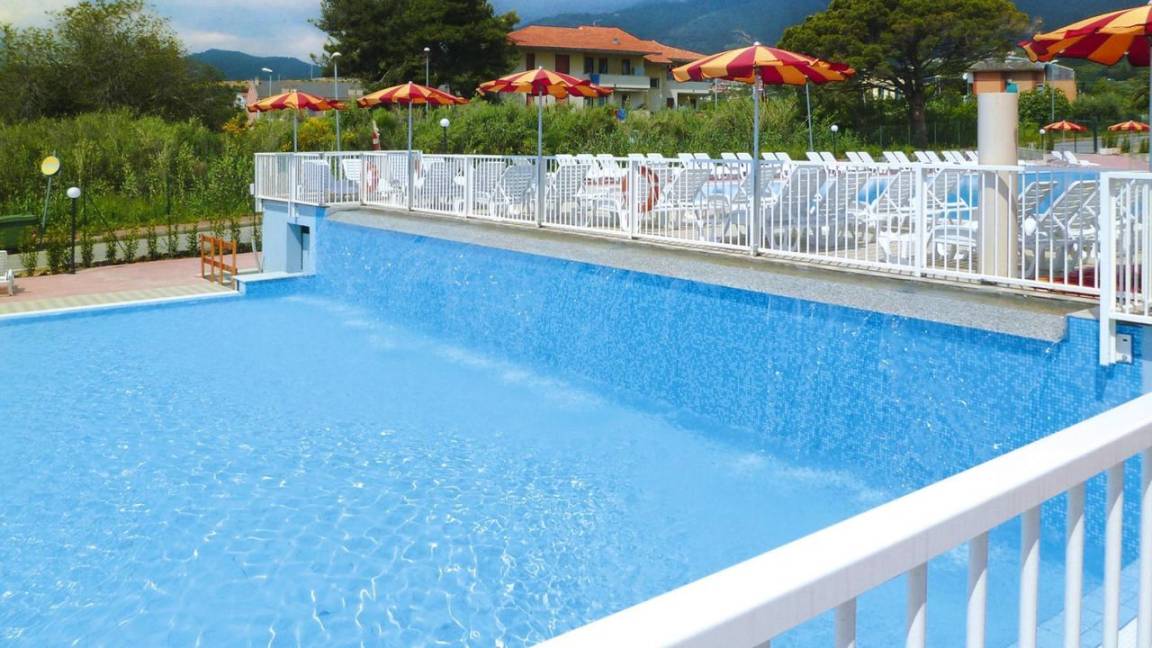 37 M² Appartamento Vacanza ∙ 1 Camera Da Letto ∙ 5 Ospiti - Loano