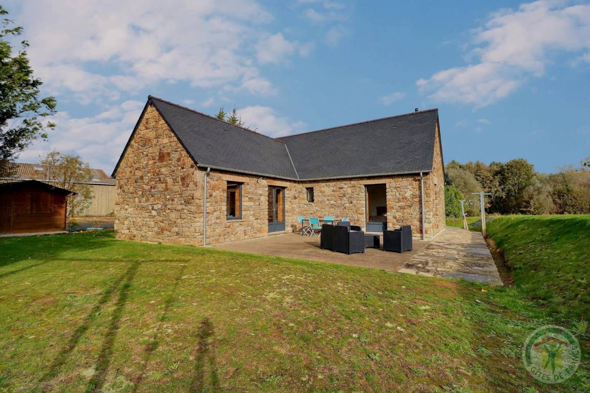 86 M² Gîte ∙ 2 Chambres ∙ 4 Personnes - Saint-Coulomb
