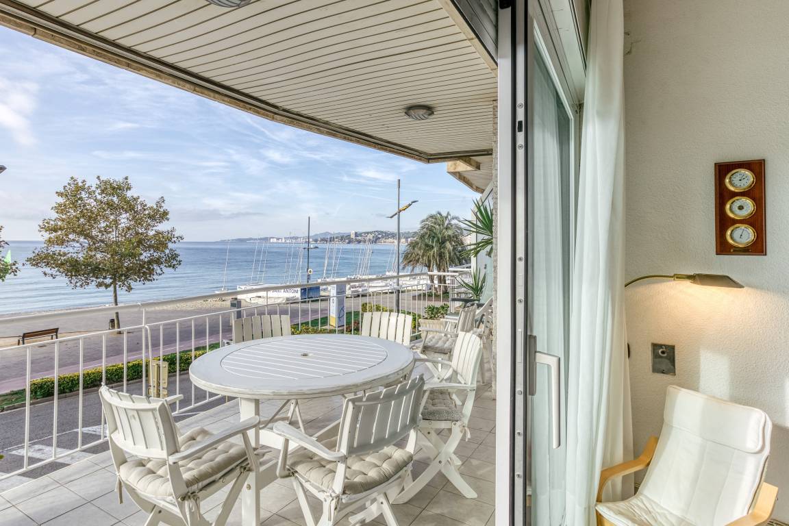 140 M² Apartamento ∙ 4 Habitaciones ∙ 8 Huéspedes - Palamós