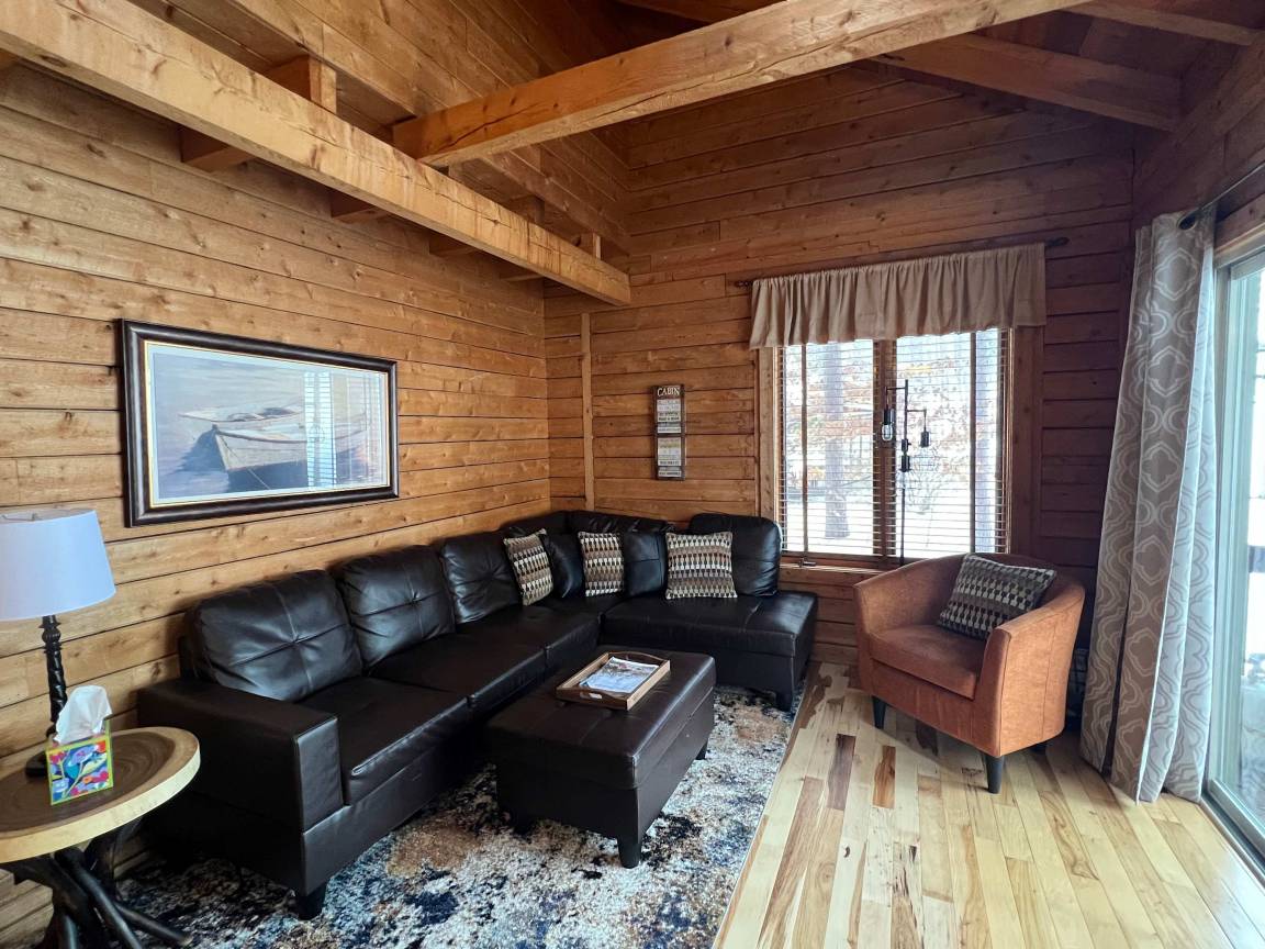 111 M² Cabin ∙ 2 Bedrooms ∙ 6 Guests - Thompsonville, MI