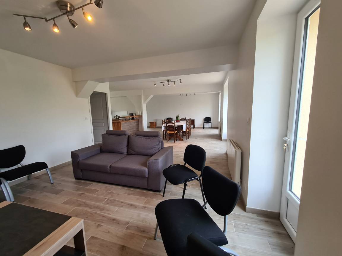 150 M² Cottage ∙ 3 Chambres ∙ 6 Personnes - Châteauroux