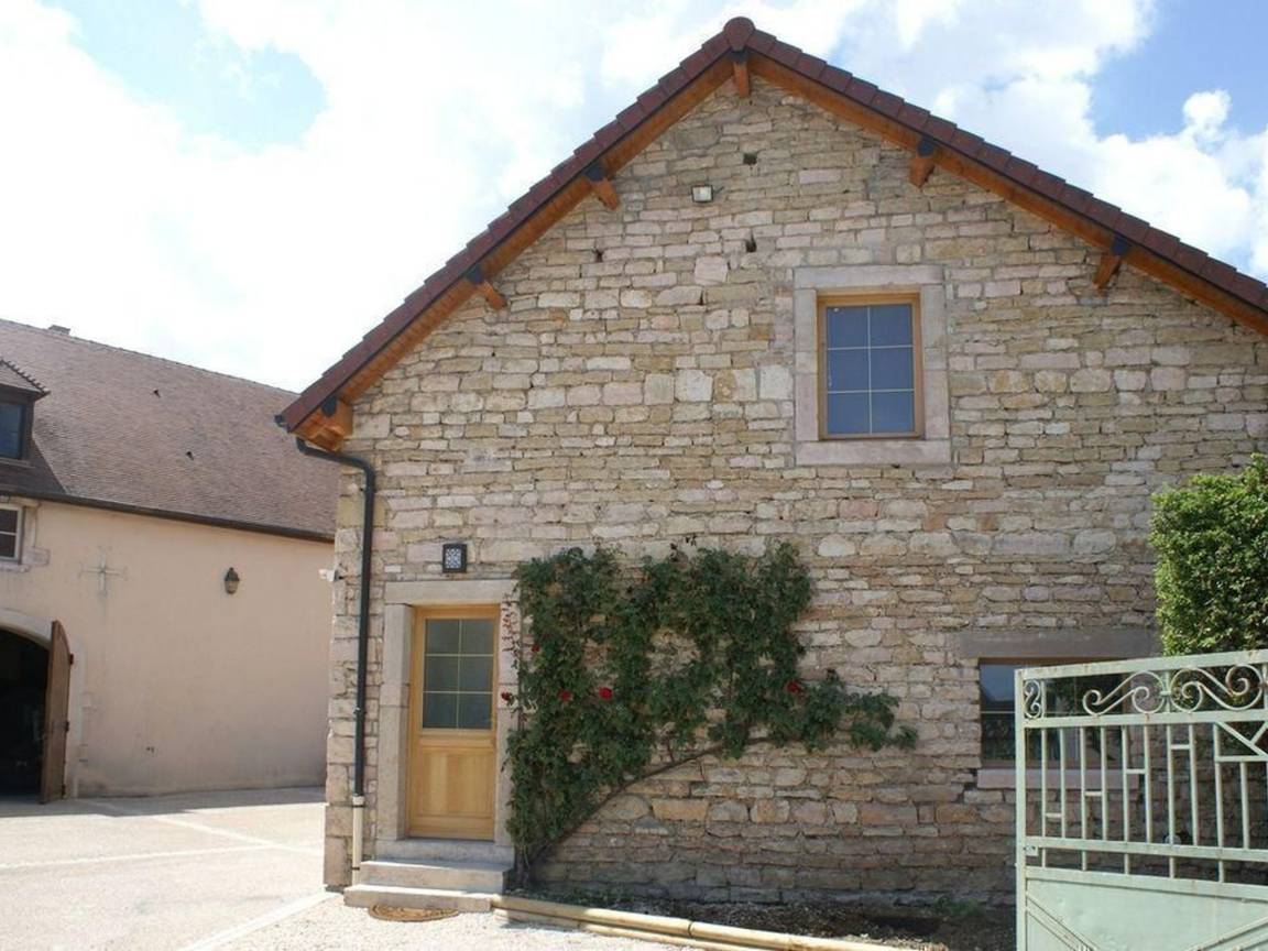 80 M² Cottage ∙ 2 Chambres ∙ 4 Personnes - ibis Nuits Saint Georges