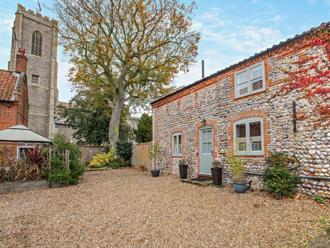 Cottage ∙ 2 Bedrooms ∙ 4 Guests - North Walsham