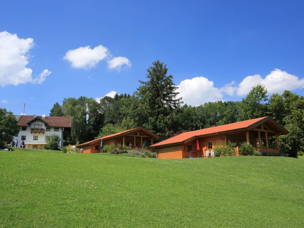 56 M² Chalet ∙ 2 Schlafzimmer ∙ 5 Gäste - Vogtareuth