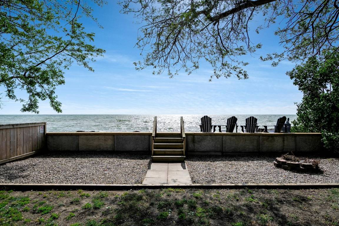 Accommodation ∙ 2 Bedrooms ∙ 4 Guests - Ontario