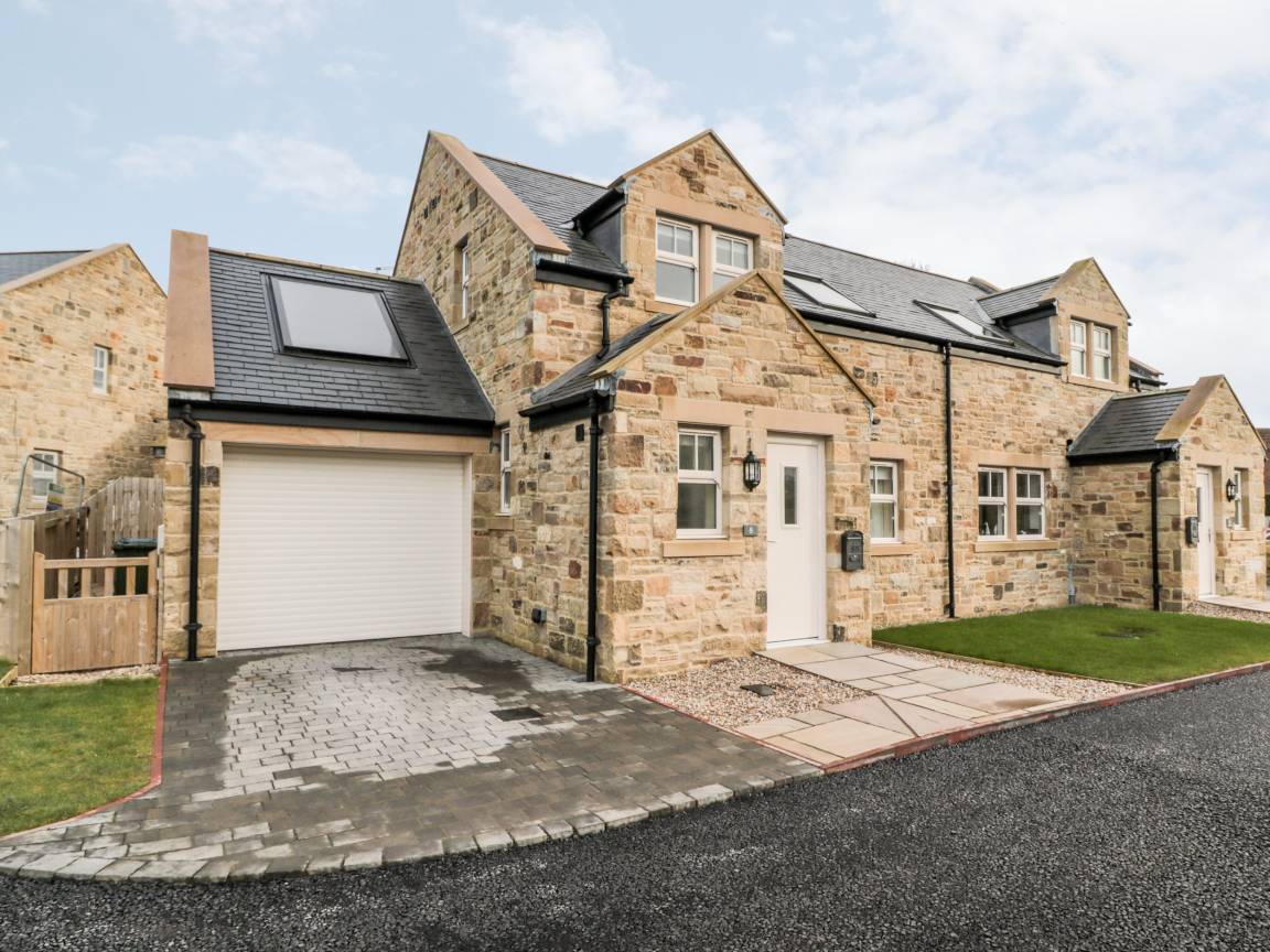 Cottage ∙ 3 Bedrooms ∙ 4 Guests - Bamburgh