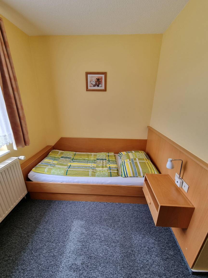 13 M² Hotel ∙ 1 Bedroom ∙ 1 Guest - Naumburg