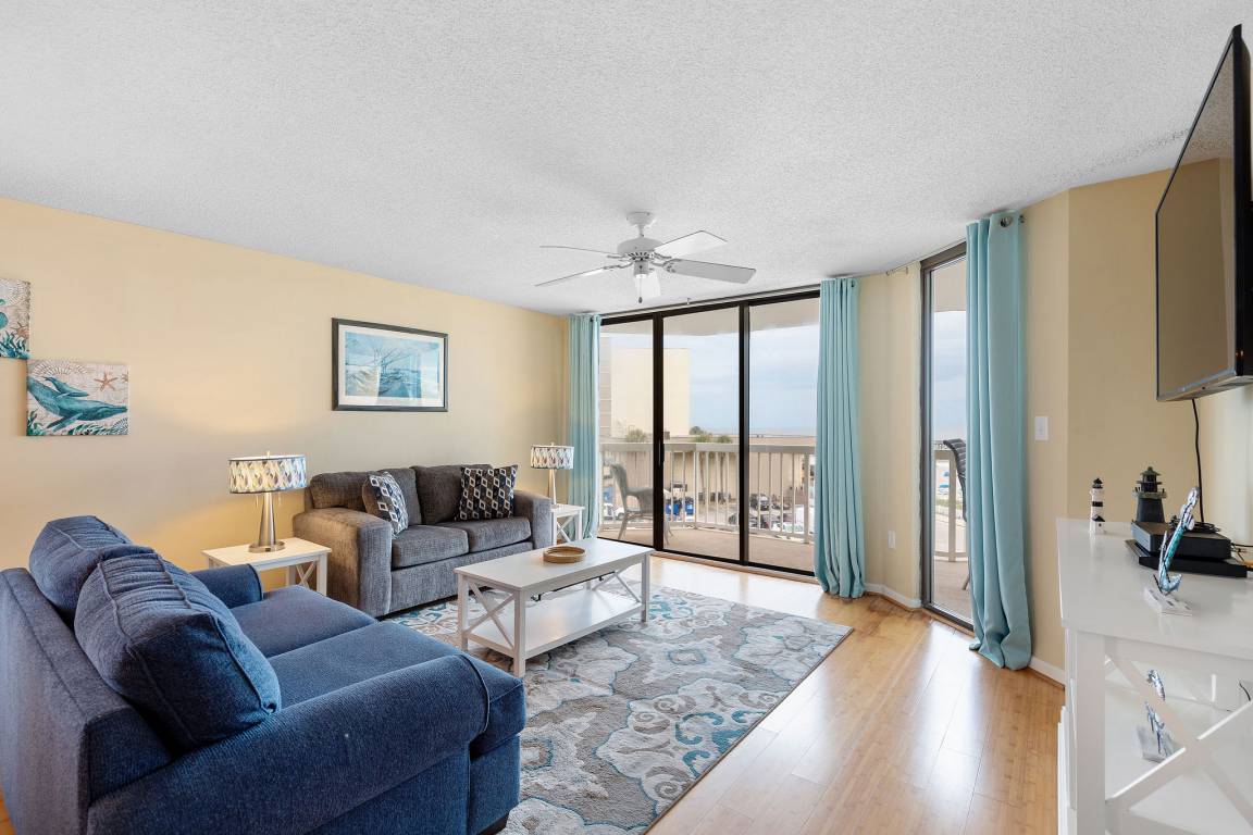 151 M² Condo ∙ 4 Bedrooms ∙ 8 Guests - James Island, SC