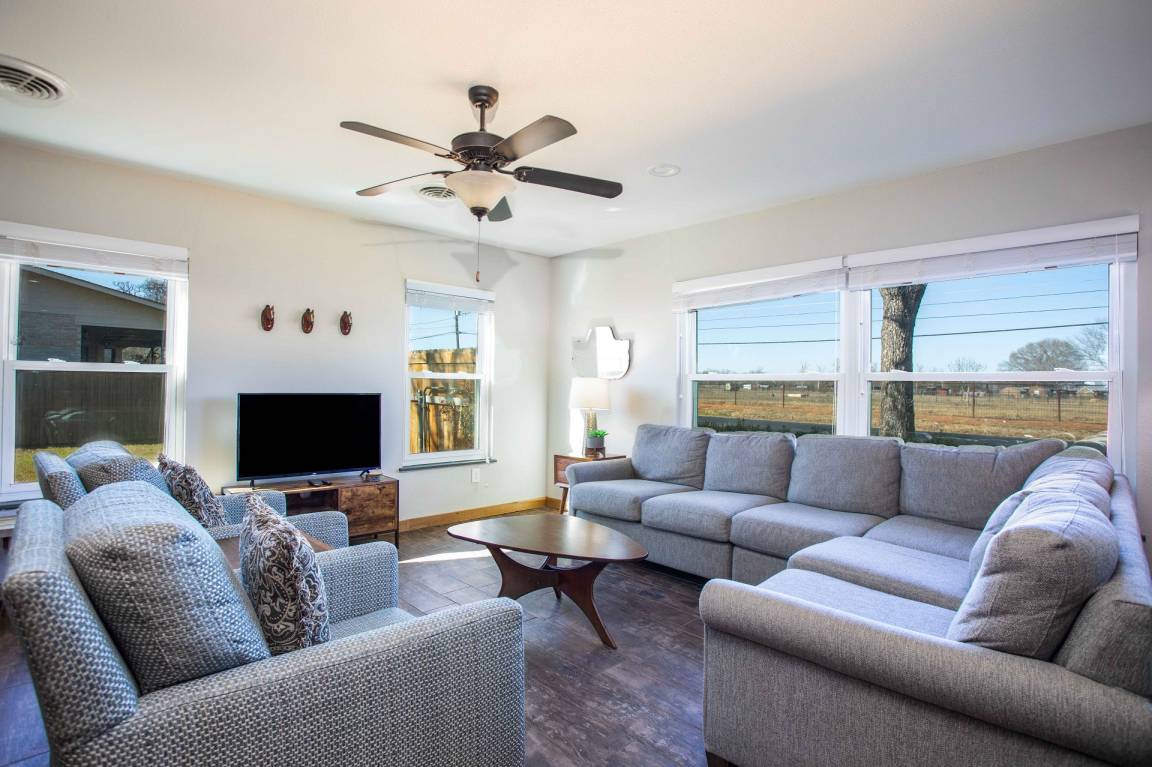 144 M² House ∙ 3 Bedrooms ∙ 8 Guests - Fredericksburg, TX