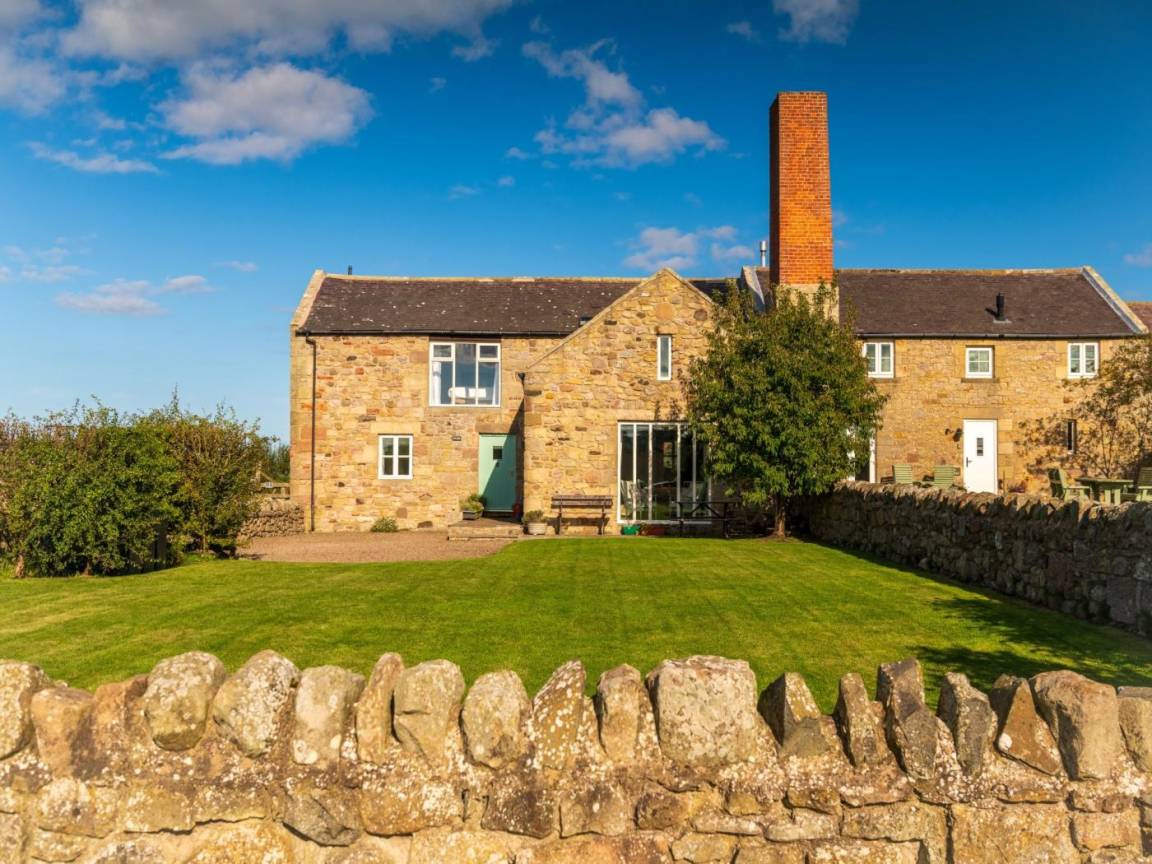 Cottage ∙ 3 Bedrooms ∙ 6 Guests - Bamburgh