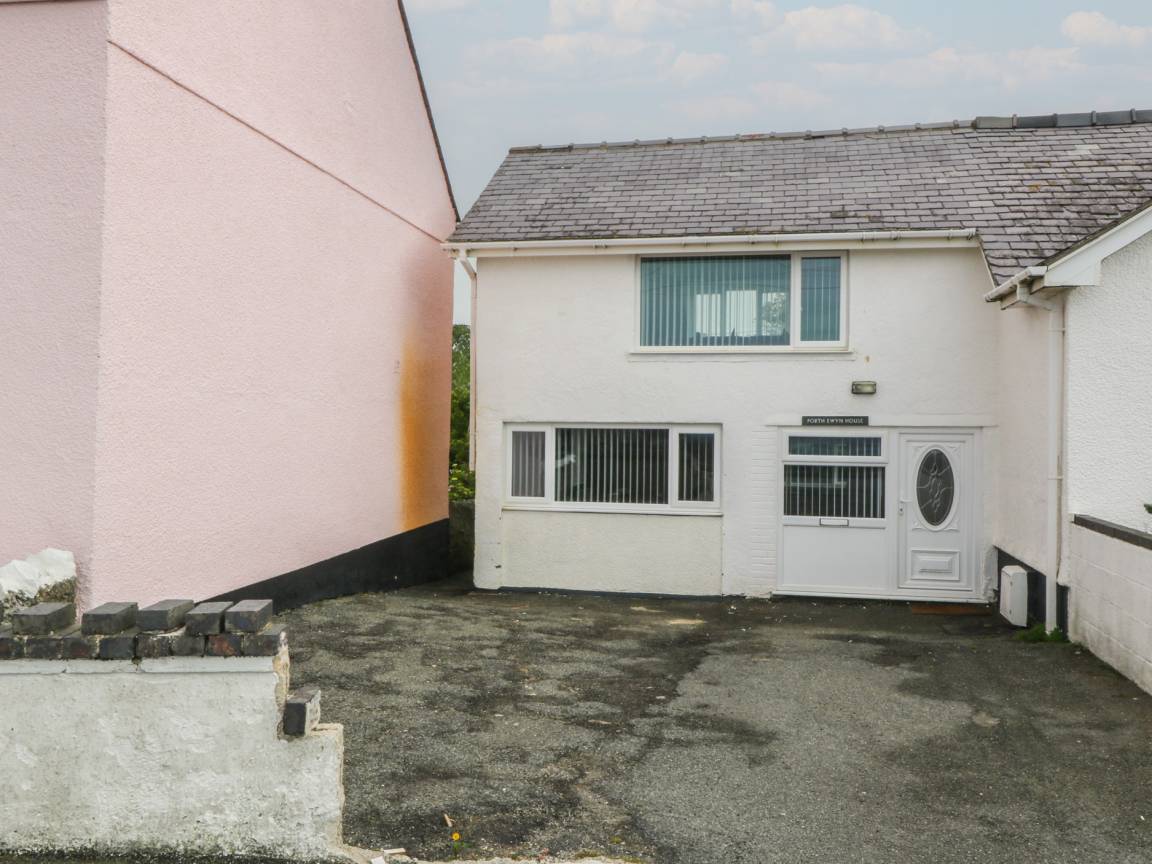 Cottage ∙ 2 Bedrooms ∙ 4 Guests - Trearddur Bay