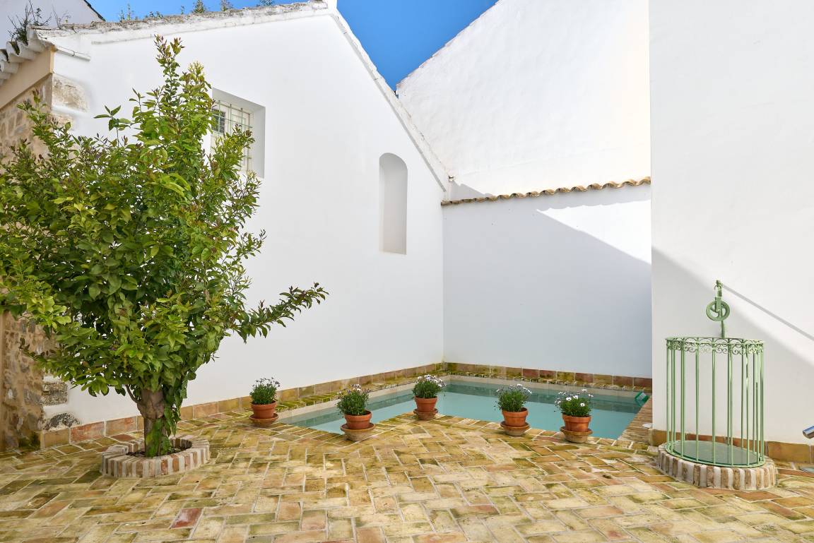 600 M² Apartamento ∙ 2 Habitaciones ∙ 4 Huéspedes - Castro del Río