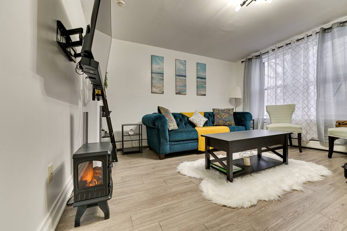 69 M² Apartment ∙ 2 Bedrooms ∙ 5 Guests - Albany, NY