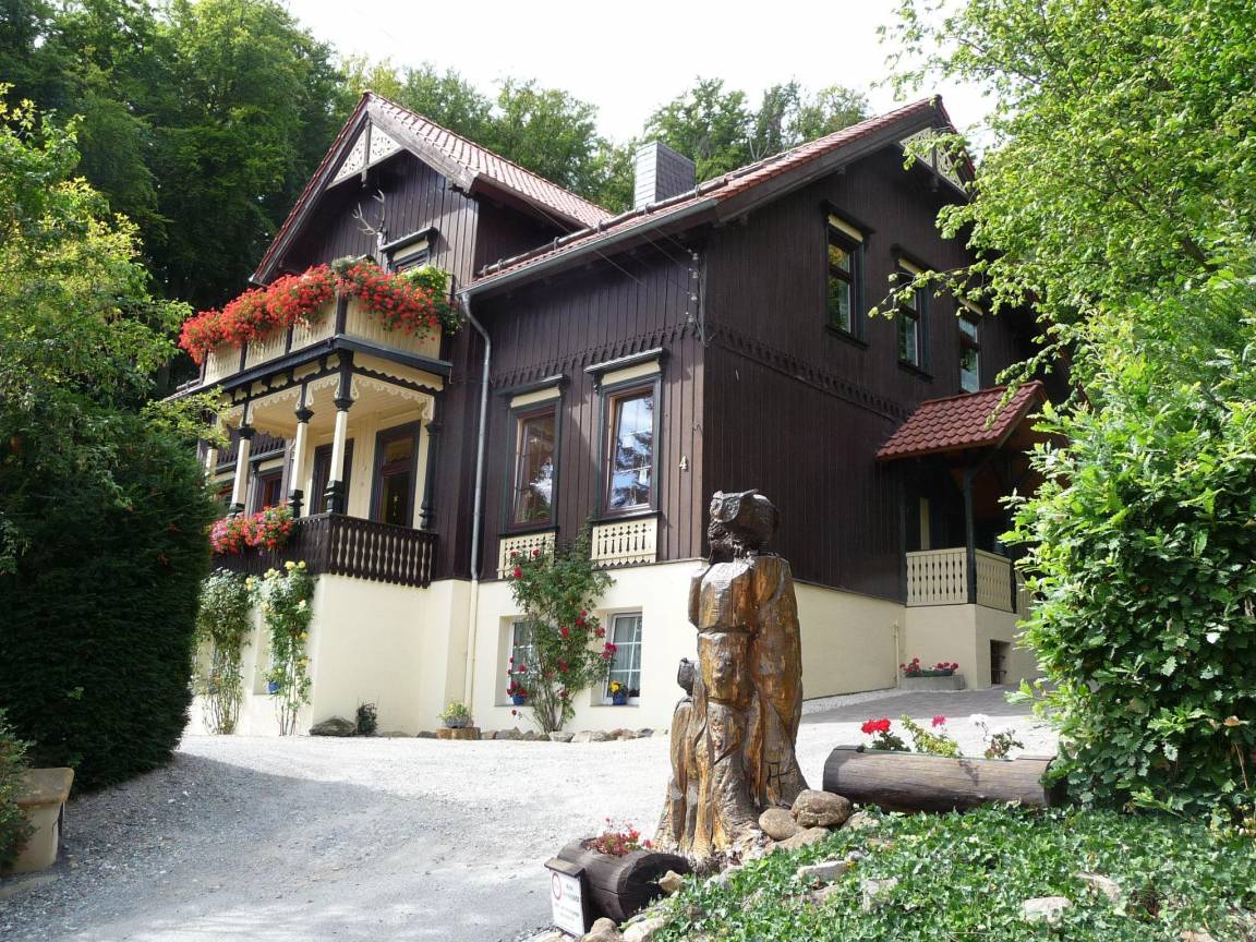 65 M² Ferienwohnung ∙ 1 Schlafzimmer ∙ 3 Gäste - Blankenburg (Harz)