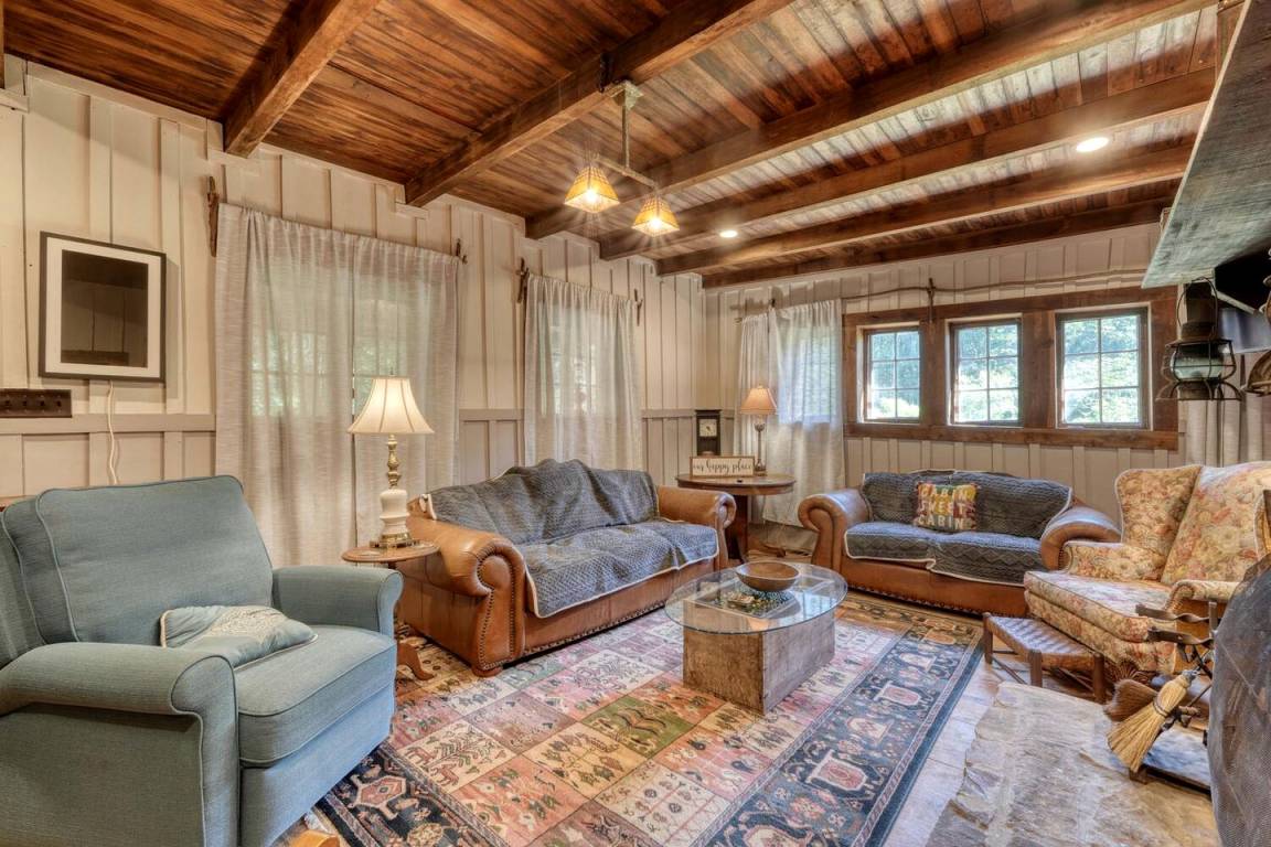 House ∙ 3 Bedrooms ∙ 8 Guests - Dahlonega, GA