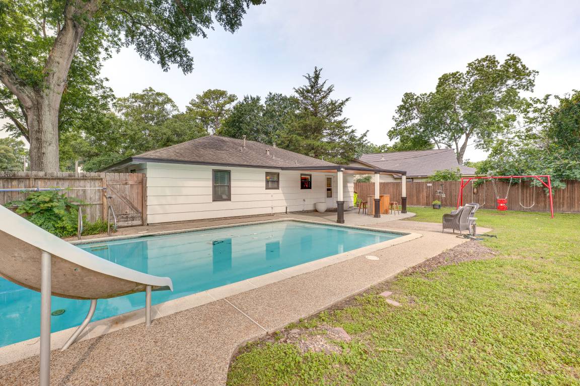 167 M² House ∙ 2 Bedrooms ∙ 4 Guests - Stagecoach, TX