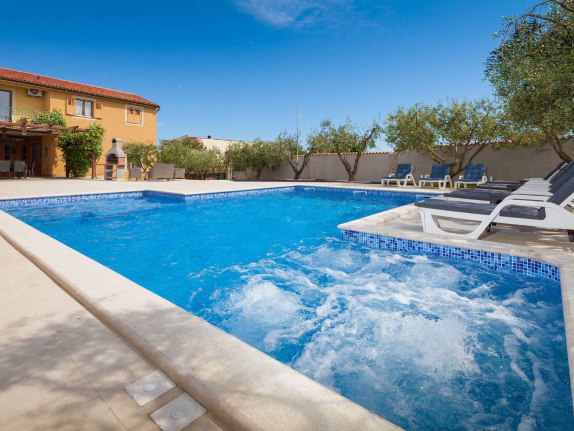500 M² Maison De Vacances ∙ 9 Chambres ∙ 20 Personnes - Croatie