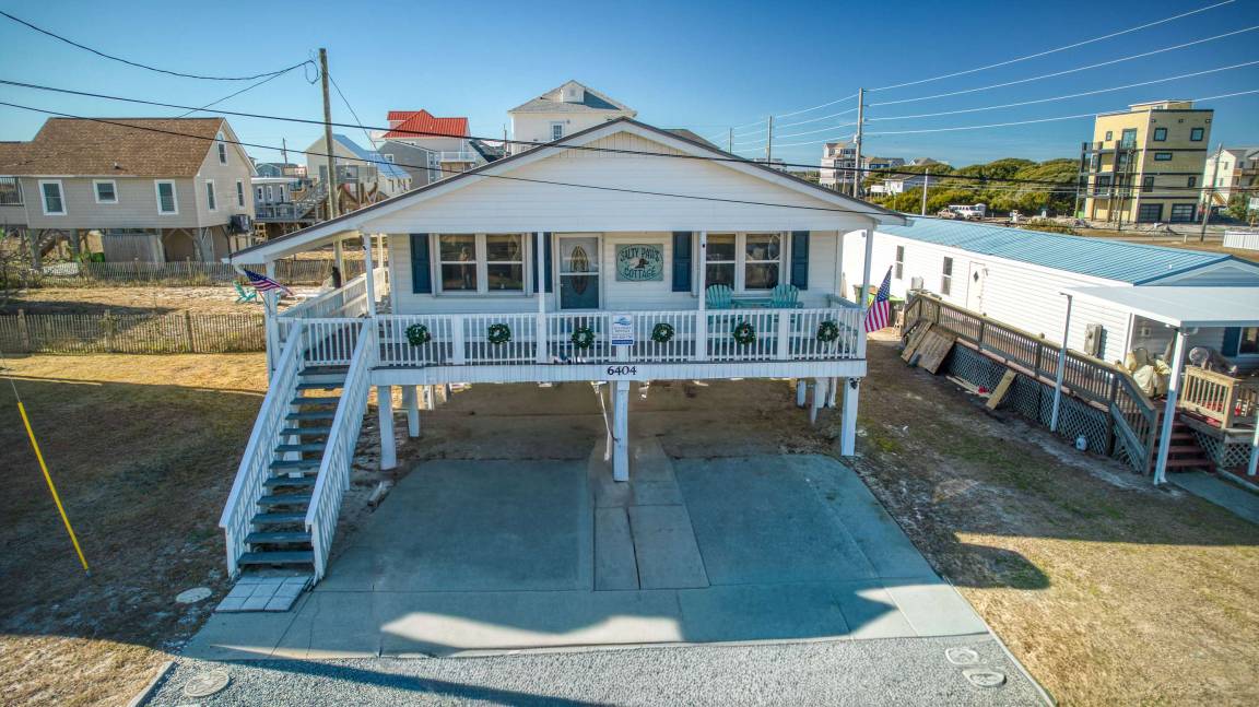 House ∙ 3 Bedrooms ∙ 7 Guests - Topsail Island, NC