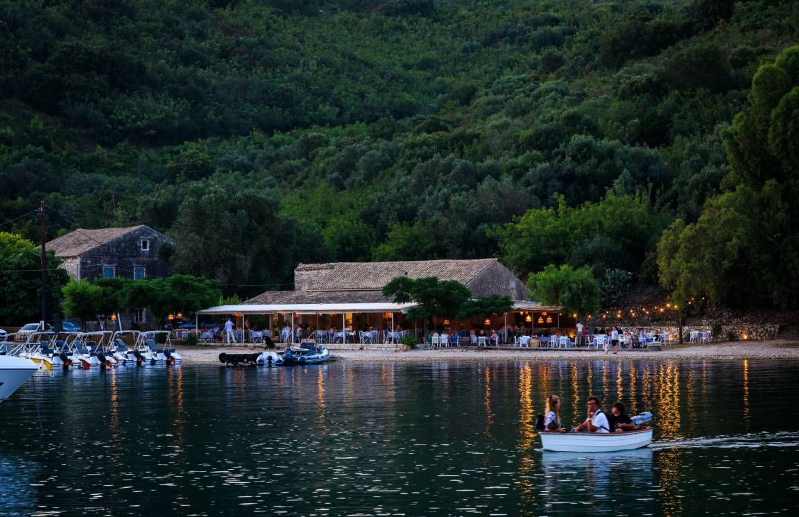 Villa ∙ 3 Bedrooms ∙ 6 Guests - Corfu