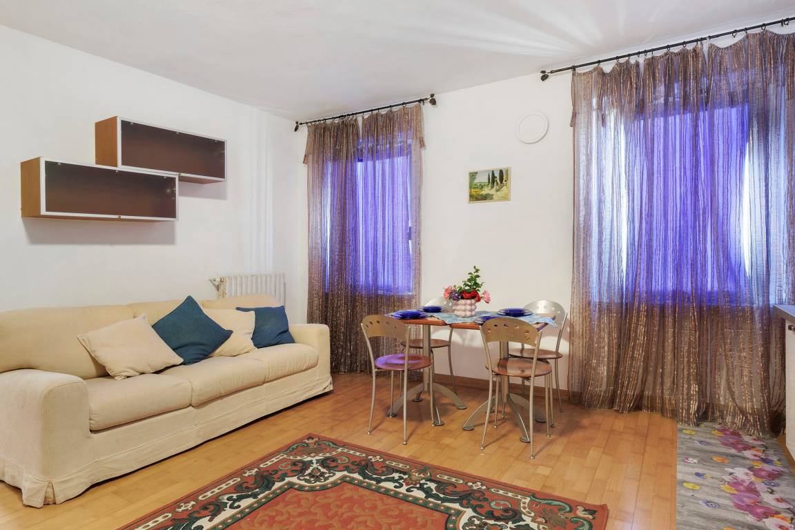 70 M² Appartement ∙ 1 Chambre ∙ 5 Personnes - Asti