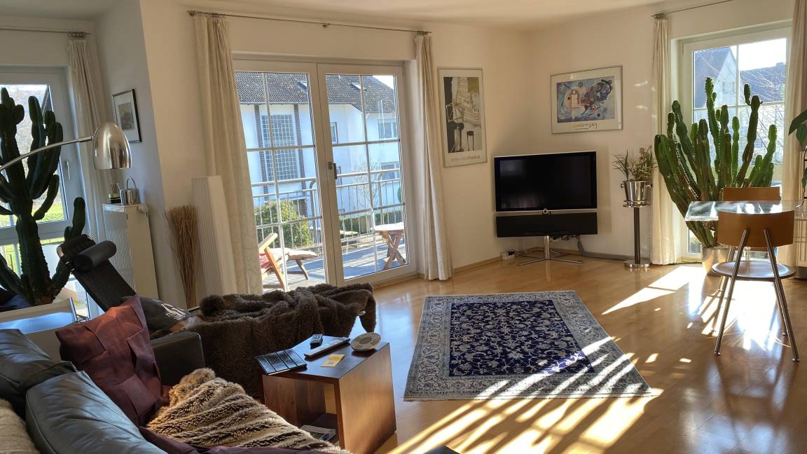 70 M² Ferienwohnung ∙ 1 Schlafzimmer ∙ 2 Gäste - Marburg