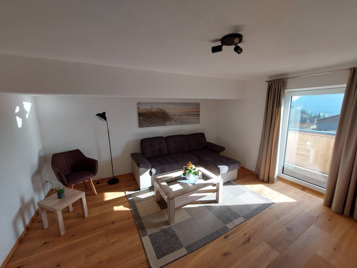 102 M² Ferienwohnung ∙ 2 Schlafzimmer ∙ 4 Gäste - Kössen