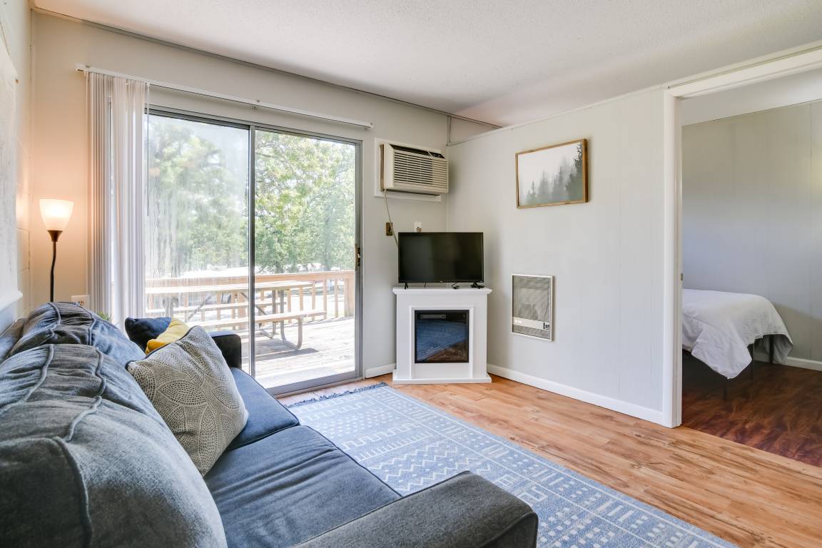 41 M² House ∙ 2 Bedrooms ∙ 6 Guests - Kimberling City, MO