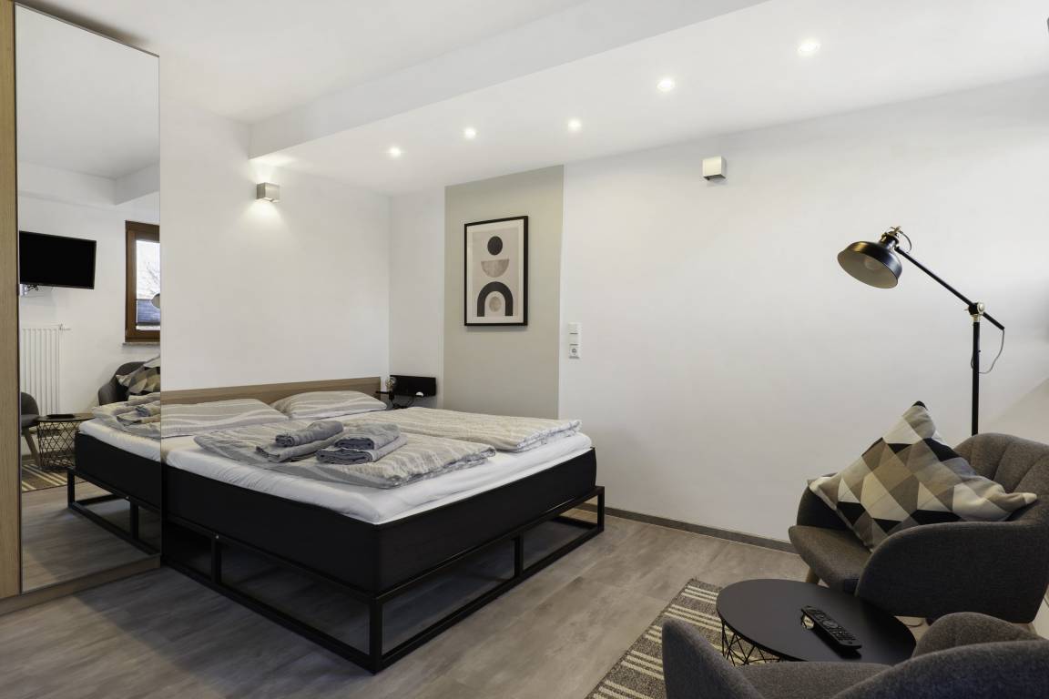 30 M² Ferienwohnung ∙ 1 Schlafzimmer ∙ 2 Gäste - Bretten