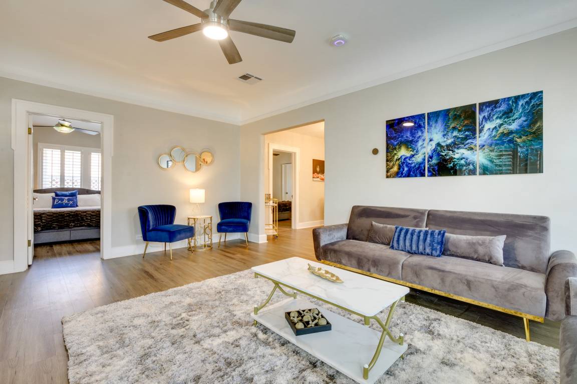 77 M² Apartment ∙ 2 Bedrooms ∙ 4 Guests - El Paso, TX