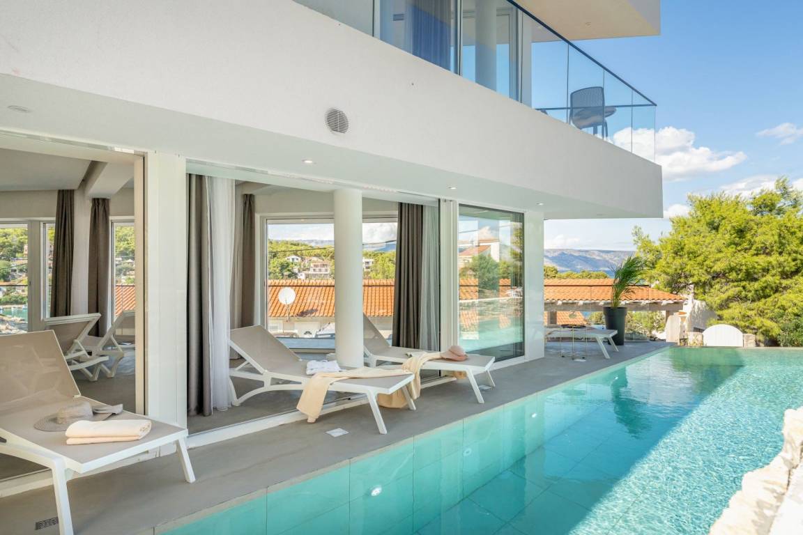 250 M² Villa ∙ 4 Schlafzimmer ∙ 8 Gäste - Jelsa