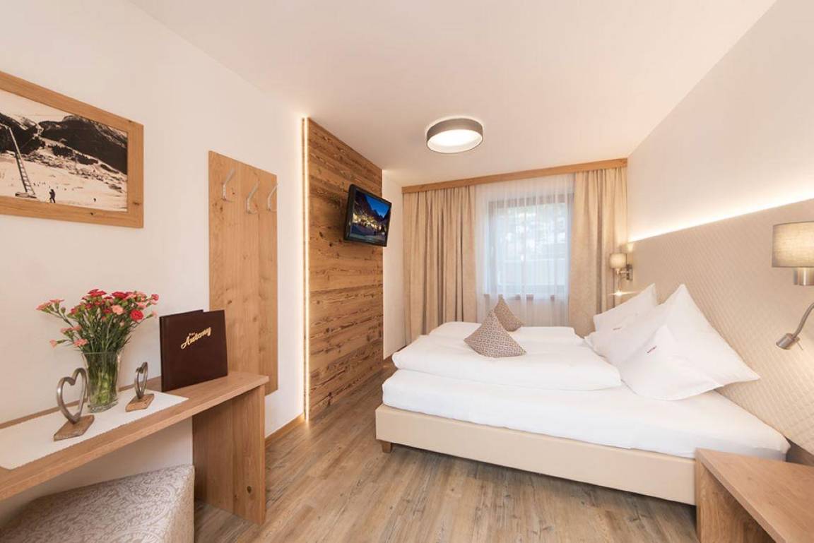38 M² Hotel ∙ 1 Bedroom ∙ 4 Guests - Ischgl
