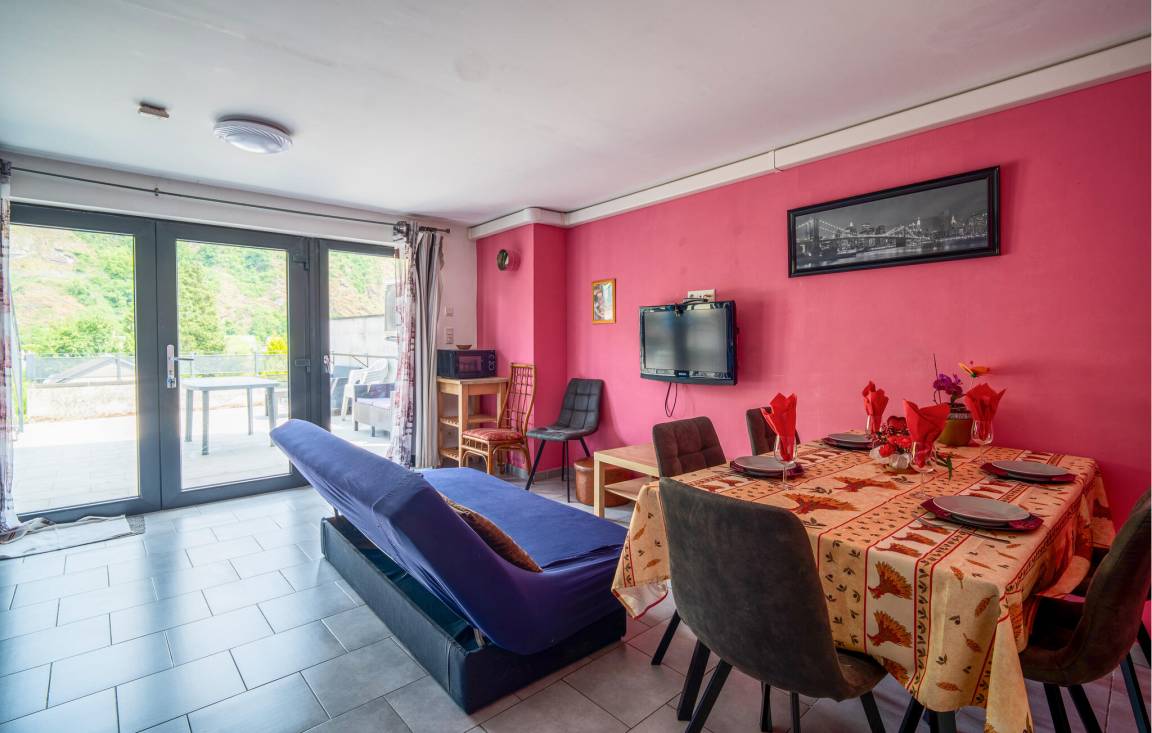 75 M² Appartement ∙ 2 Chambres ∙ 5 Personnes - Dinant