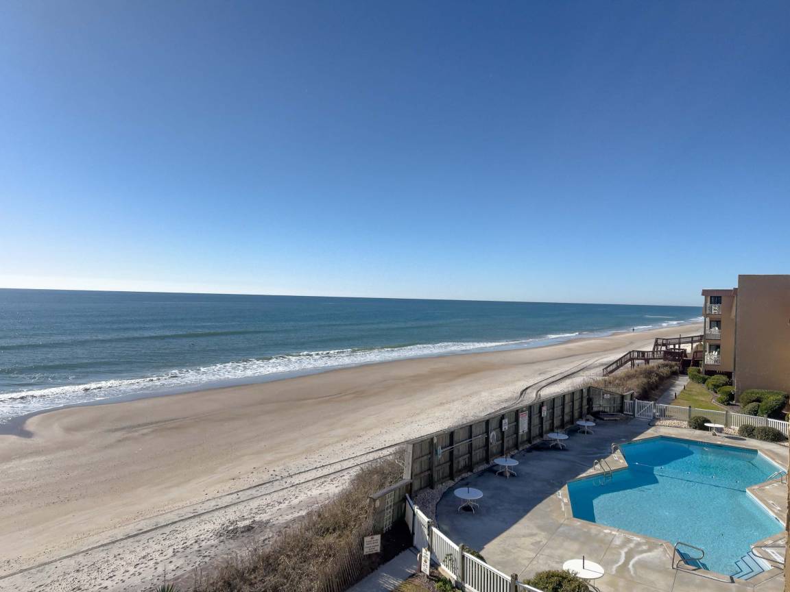 83 M² House ∙ 2 Bedrooms ∙ 6 Guests - North Topsail Beach, NC