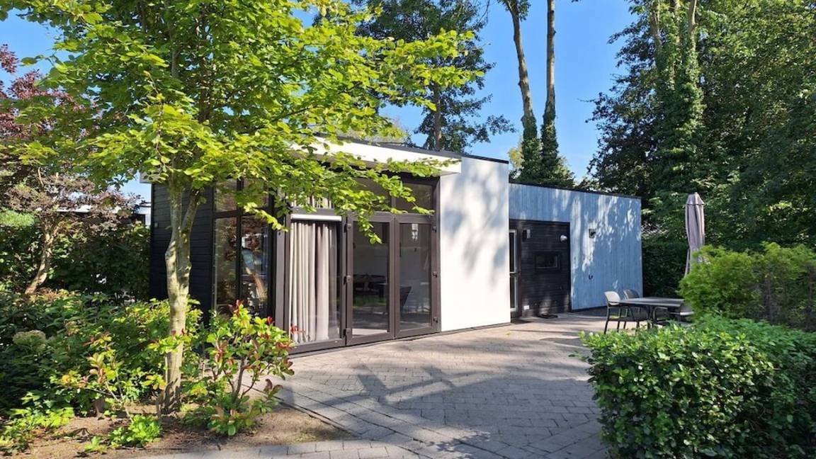 65 M² House ∙ 2 Bedrooms ∙ 4 Guests - Amsterdam