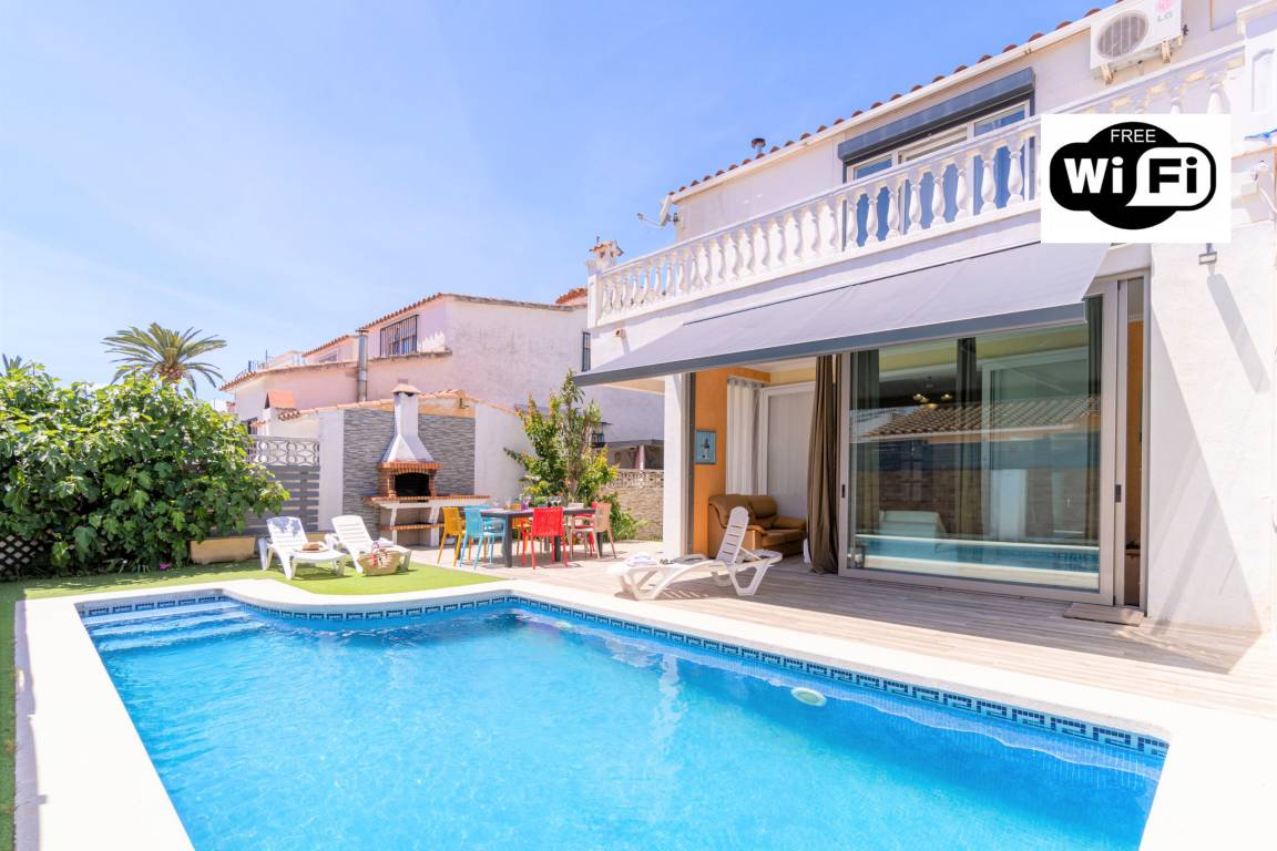 200 M² Villa ∙ 3 Chambres ∙ 8 Personnes - Empuriabrava